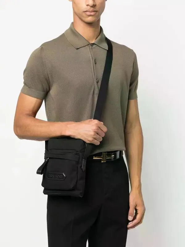 TOM FORD Logo-patch Zip-up Messenger Bag