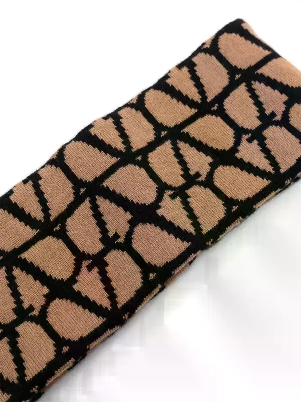 Valentino Garavani Vlogo Cashmere Scarf