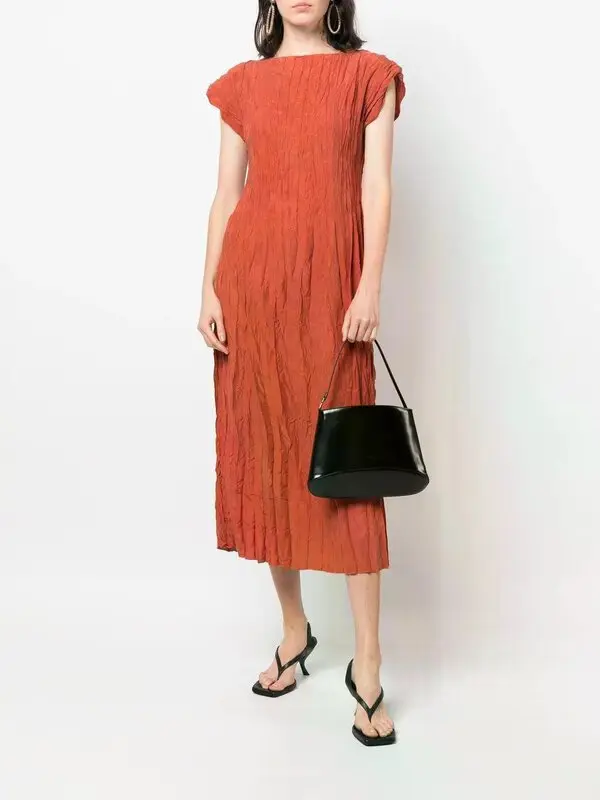 LOW CLASSIC Leather Shoulder Bag
