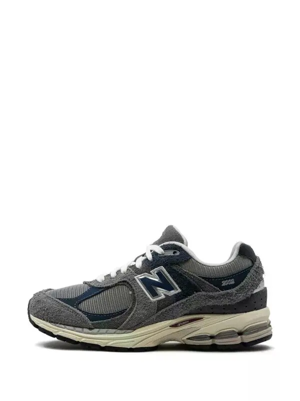 NEW BALANCE 2002r Sneakers - Grey