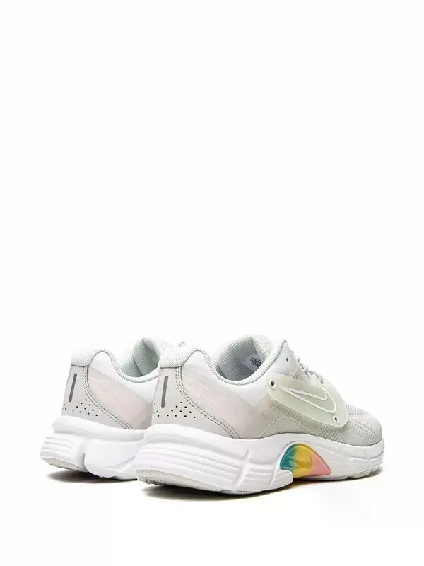 Nike Alphina 5000 Low-top Sneakers