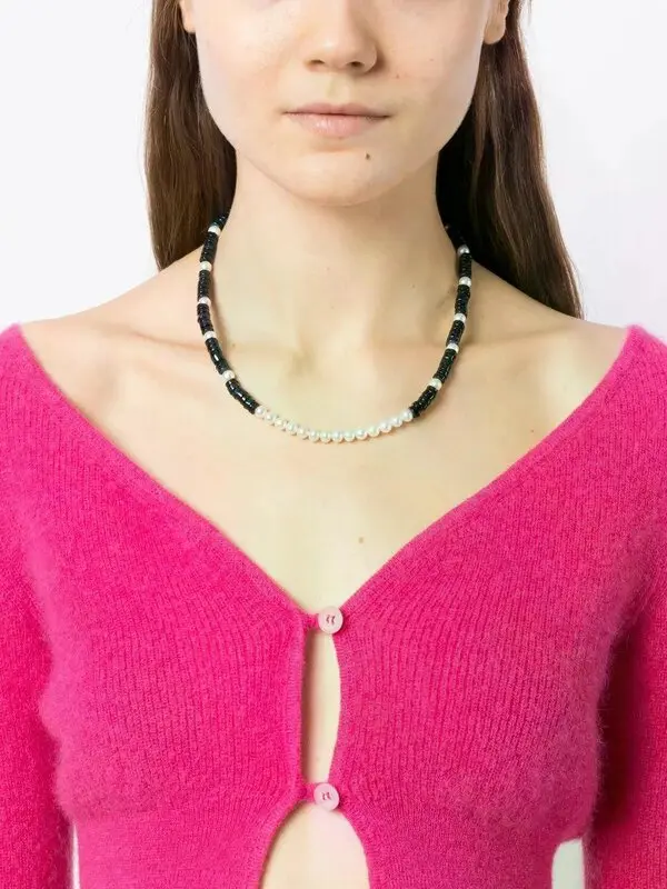 A SINNER IN PEARLS Pearl Shell Bead Necklace
