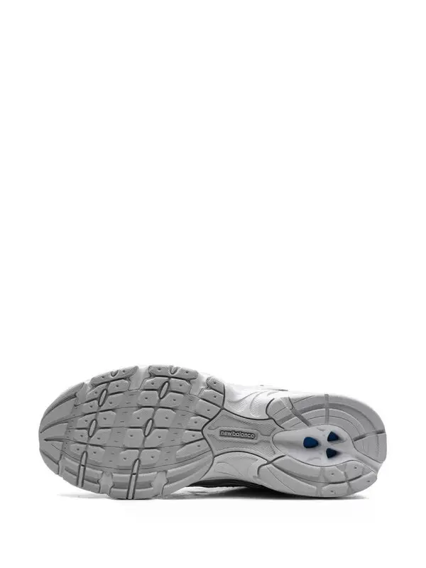 NEW BALANCE 530 Sneakers - Silver