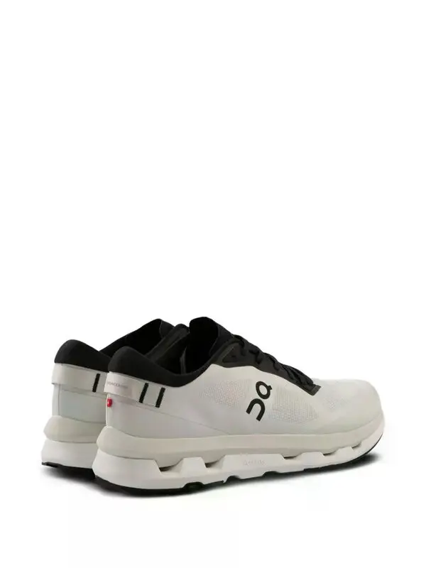 On Cloudze Sneakers