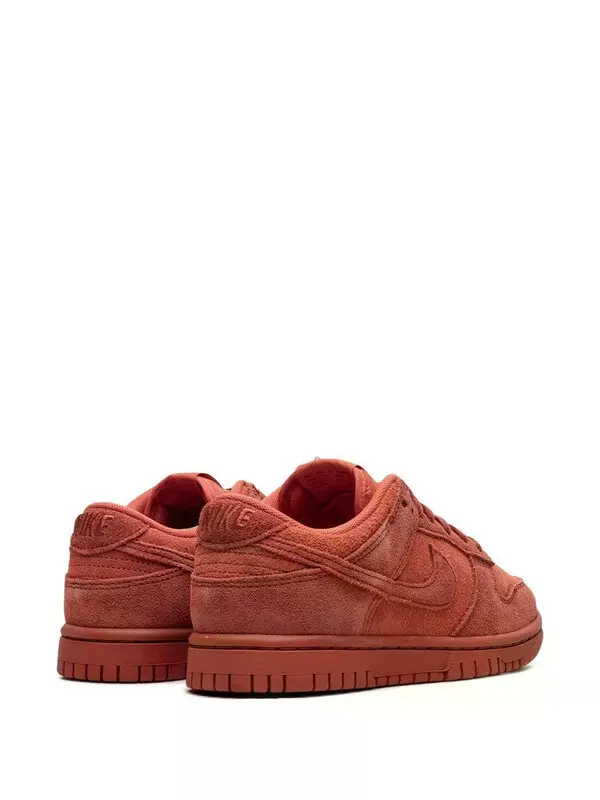 Nike Dunk Low "valley Of Fire Picante" Sneakers - Red