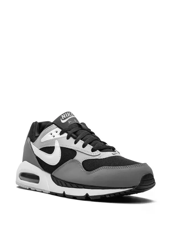 Nike Air Max Correlate Sneakers - Black