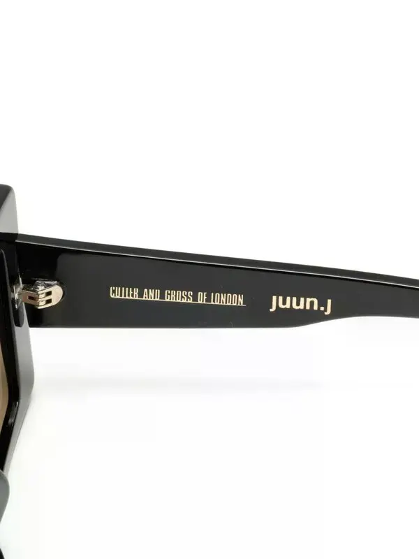 JUUN.J Embossed Internal Logo Sunglasses