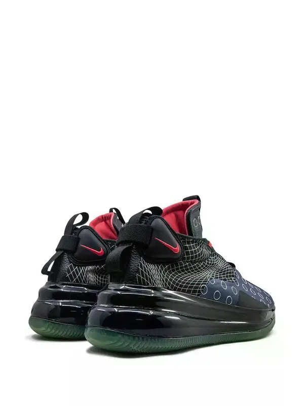 Nike Air Max 720 Waves Sneakers