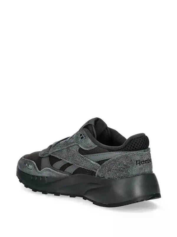 REEBOK 2400 Sneakers