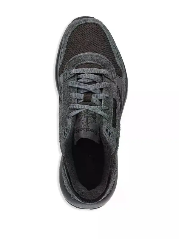 REEBOK 2400 Sneakers