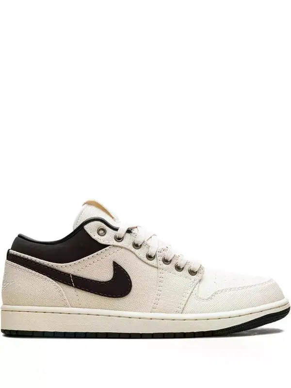 JORDAN 1 Low Sneakers