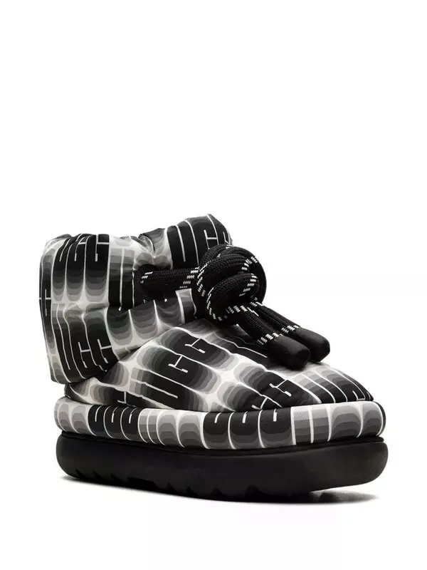 UGG Classic Maxi Wavelength Short Boots