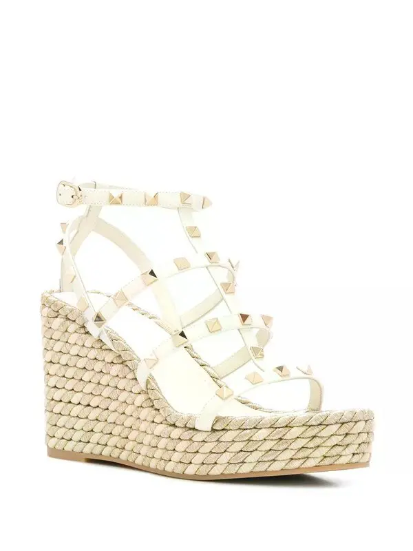 Valentino Garavani Rockstud Wedge Sandals - Neutrals