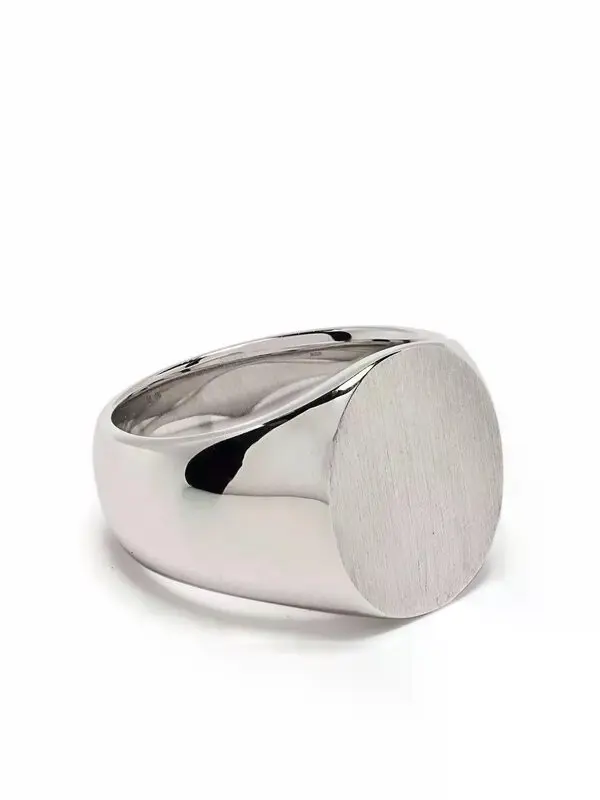 Tom Wood Oval Satin Signet Ring - Silver