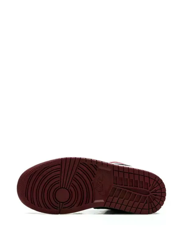JORDAN 1 Low Se Velvet Black Toe Sneakers - Red