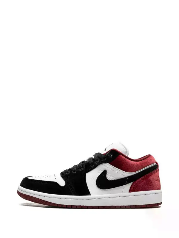 JORDAN 1 Low Se Velvet Black Toe Sneakers - Red