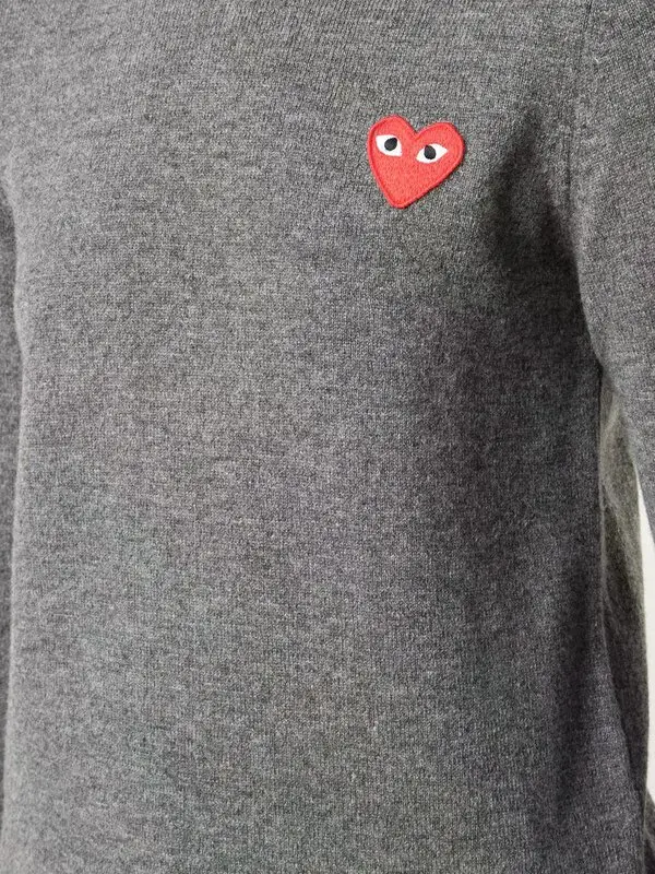 Play Comme Des Garcon Heart-appliqué Sweater