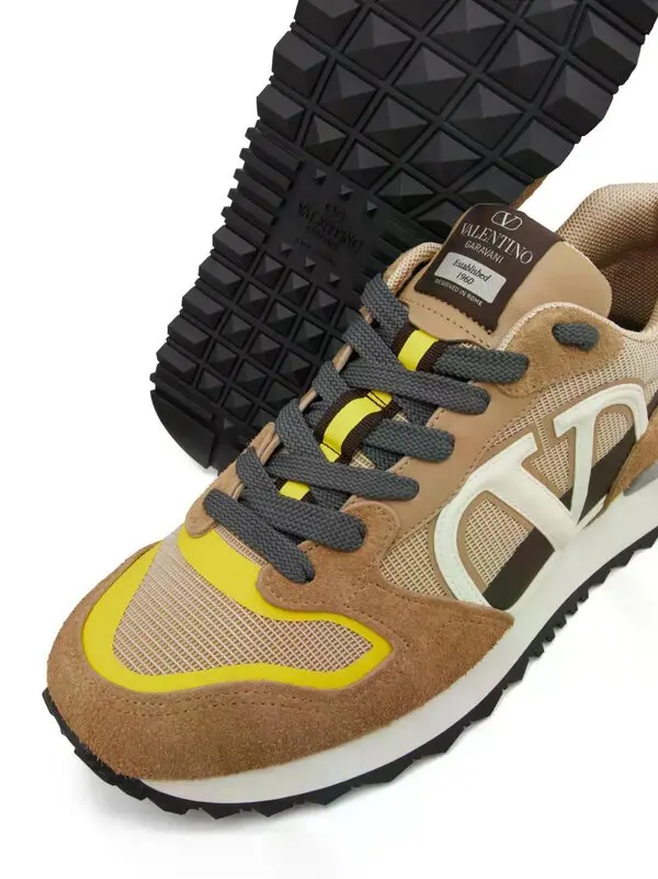 Valentino Garavani Vlogo Pace Low-top Sneakers - Brown