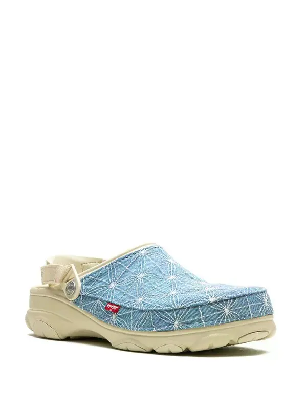 CROCS X Levi’s Classic All Terrain Shasiko Bone/ Clogs