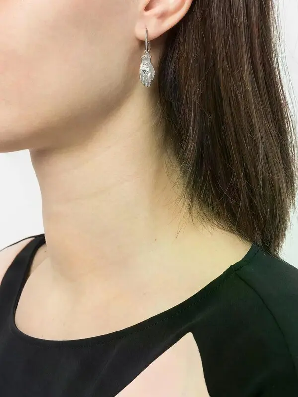 WOUTERS & HENDRIX Hand Hook Single Earring