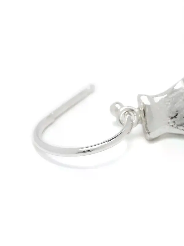 WOUTERS & HENDRIX Hand Hook Single Earring