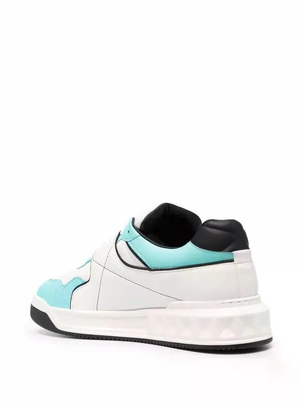 Valentino Garavani Roman Stud Low-top Sneakers