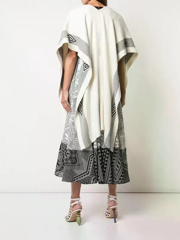 Voz Diamante Pattern Poncho - White