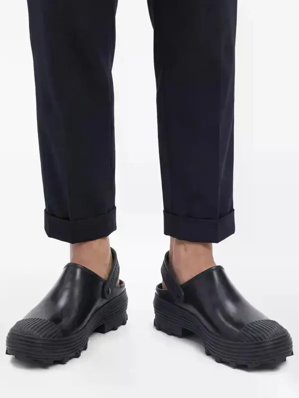 Camper Traktori Clogs - Black