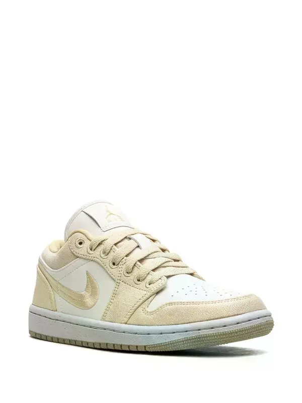 JORDAN Air 1 Low Team Sneakers - Gold