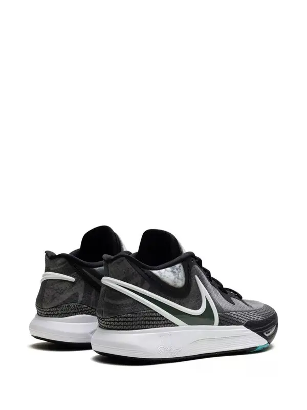 Nike Kyrie 8 Sneakers