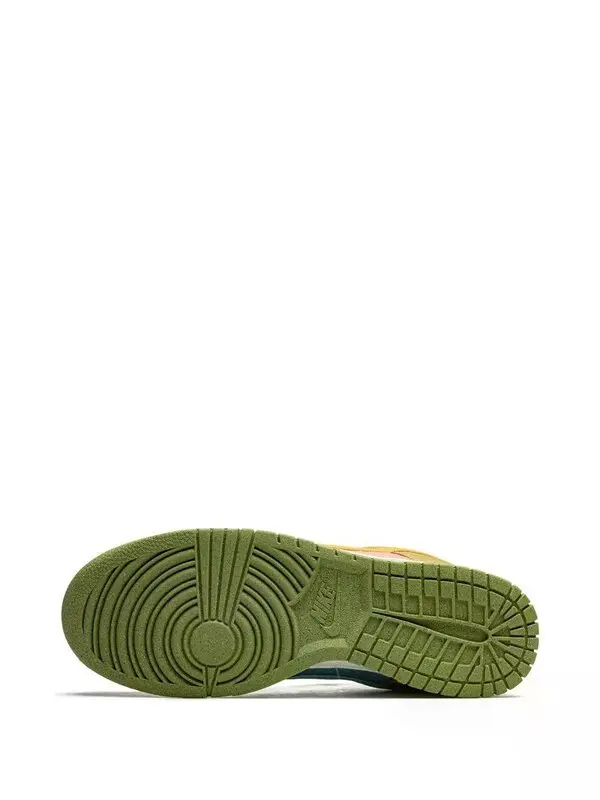 Nike Dunk Low Sun Club Sneakers
