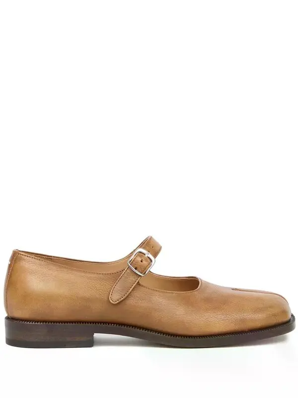 MAISON MARGIELA Tabi Mary Jane Loafers - Neutrals