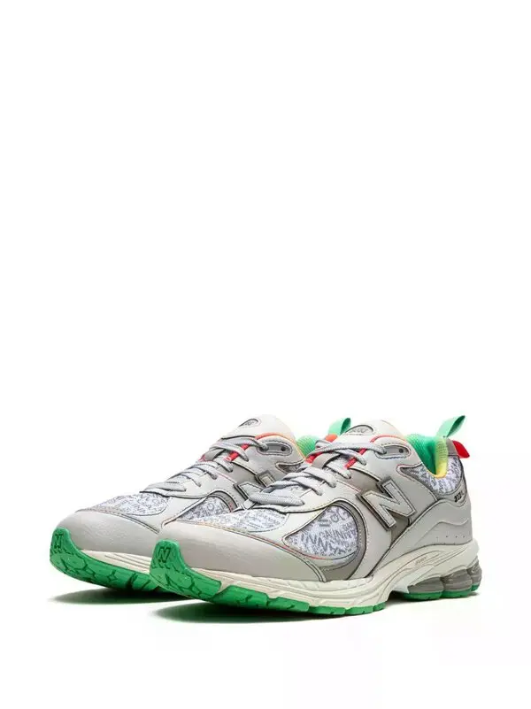 NEW BALANCE X Ganni 2002r Sneakers