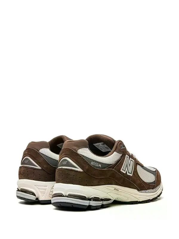 NEW BALANCE 2002r Sneakers - Brown