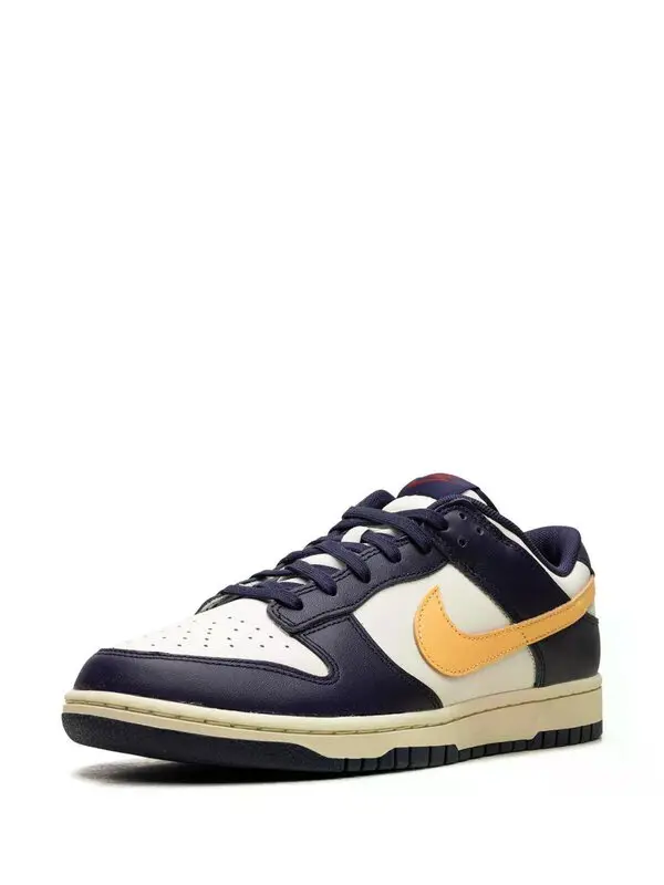 Nike Dunk Low Sneakers - Purple