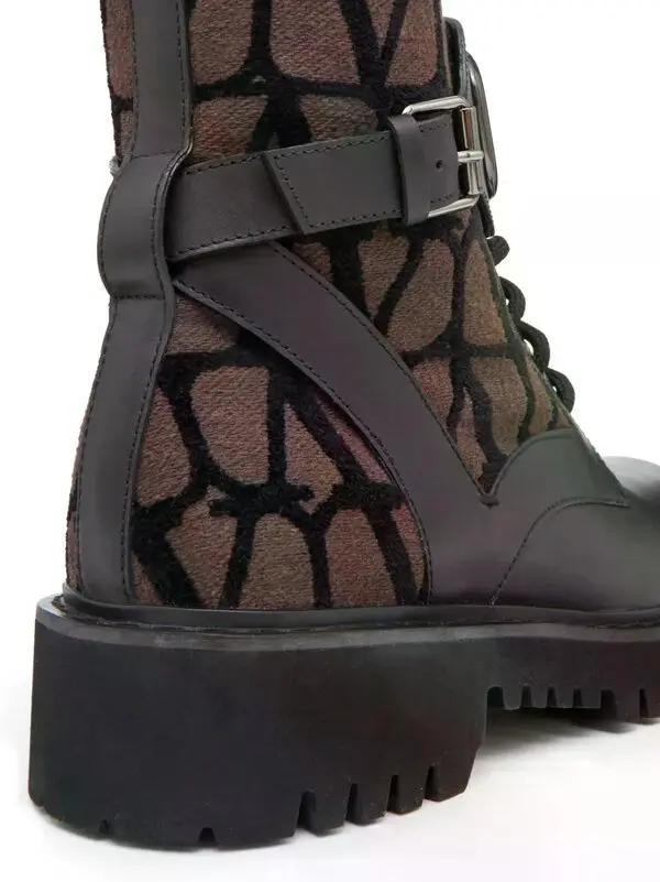 Valentino Garavani 35mm Vlogo Signature Combat Boots