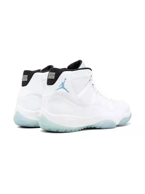 JORDAN Air Retro Legend Blue Sneakers - White