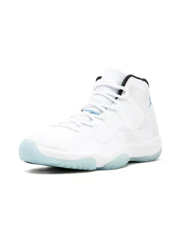 JORDAN Air Retro Legend Blue Sneakers - White