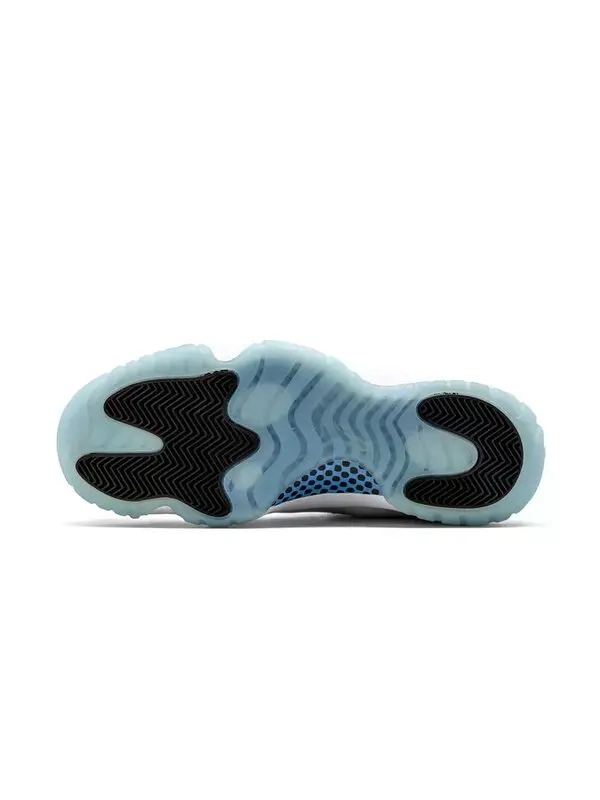 JORDAN Air Retro Legend Blue Sneakers - White