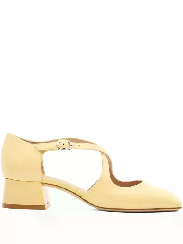 STUART WEITZMAN 35mm Clem Pumps