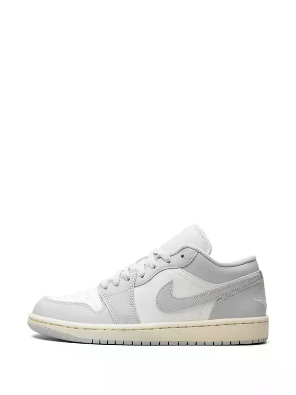 JORDAN Air 1 Light Sneakers