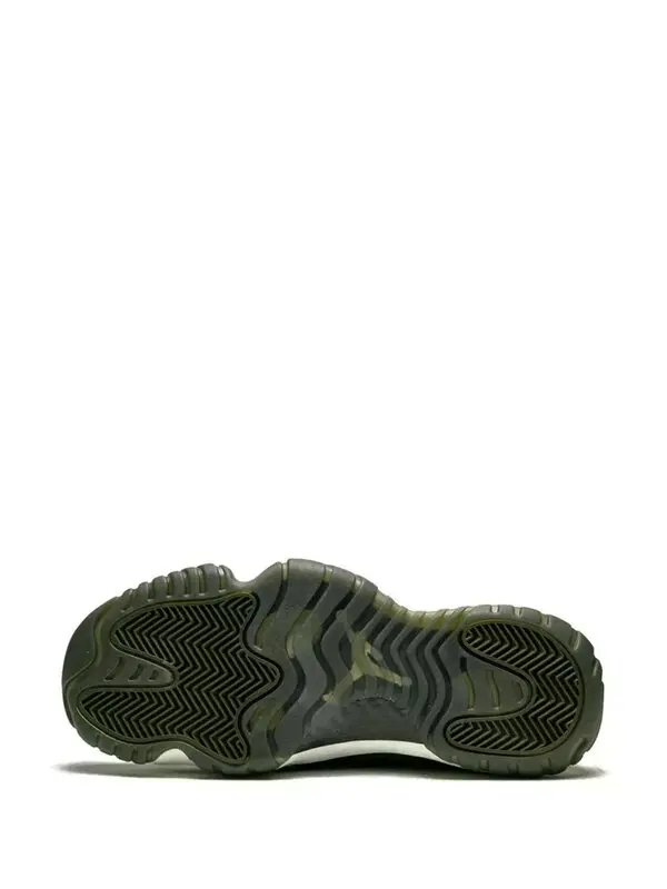 JORDAN Future Sneakers