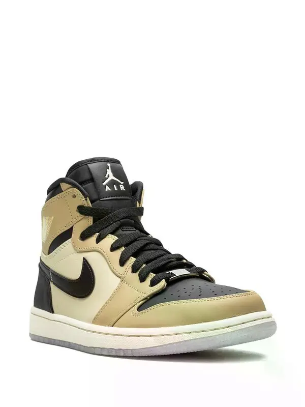 JORDAN 1 Retro High Sneakers