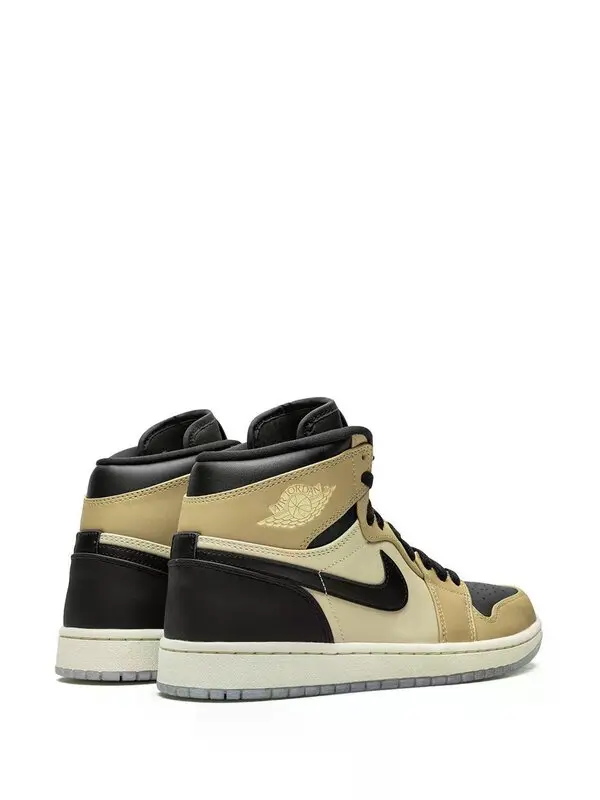 JORDAN 1 Retro High Sneakers