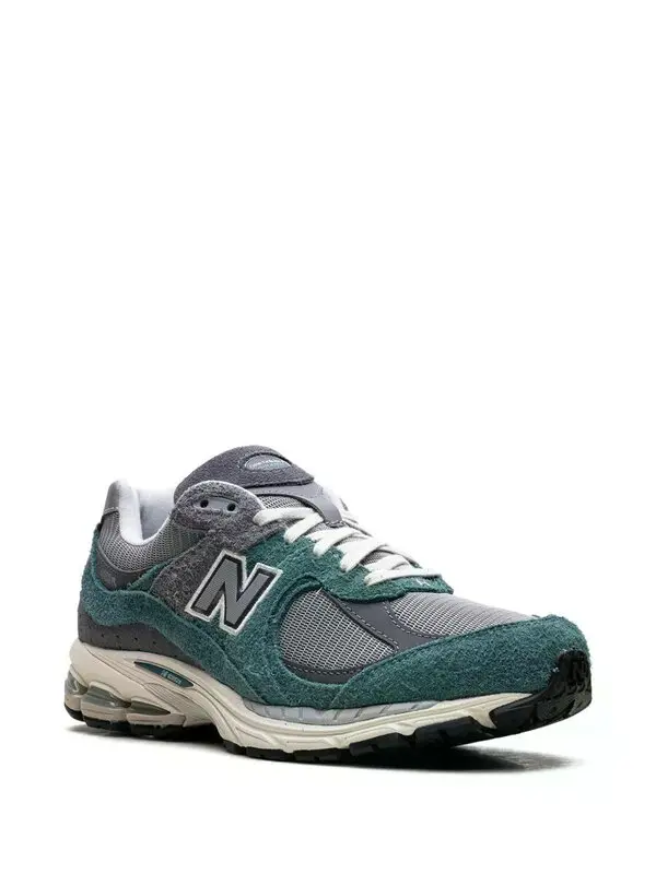 NEW BALANCE 2002r Sneakers