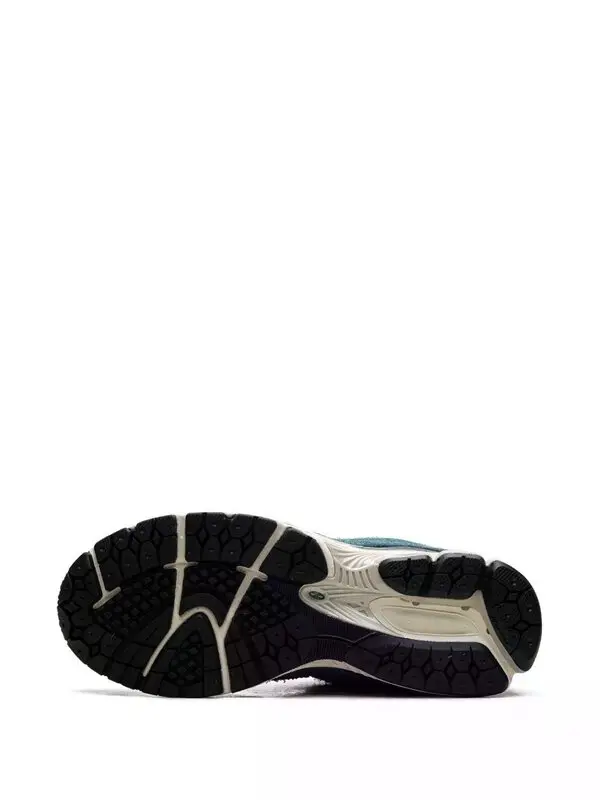 NEW BALANCE 2002r Sneakers