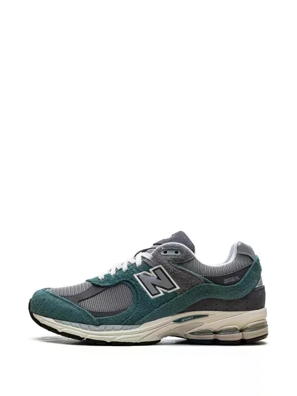 NEW BALANCE 2002r Sneakers