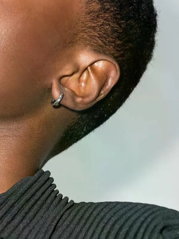 Tom Wood Classic Small Hoop Earrings