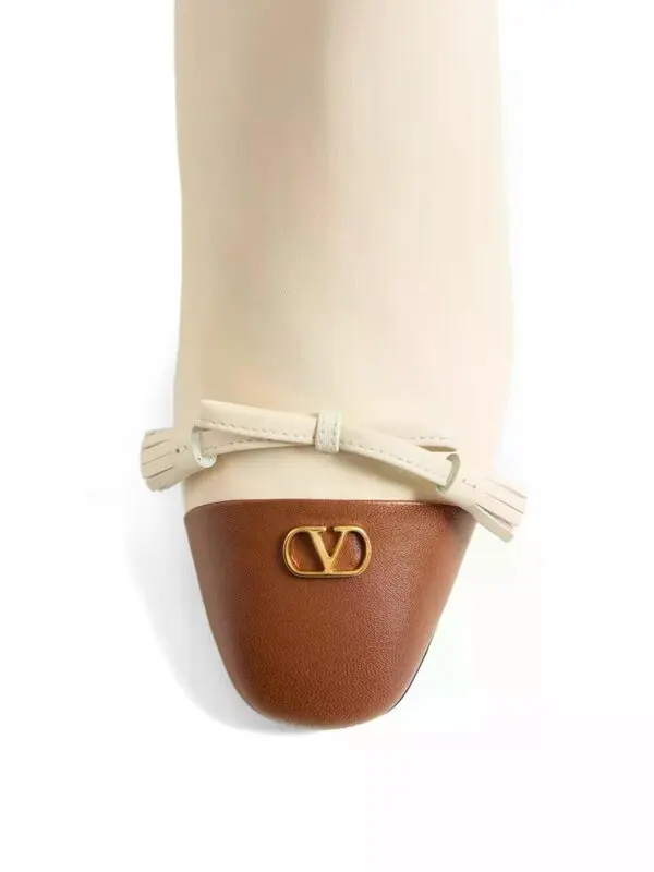 Valentino Garavani Kidskin Leather Ankle Boots - Neutrals