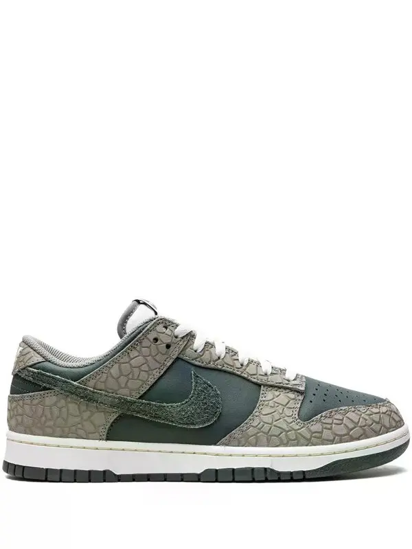Nike Dunk Low Urban Landscape 2.0 Sneakers - Green
